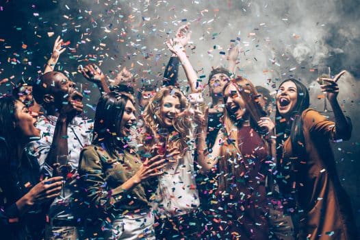 Cérémonie de Remise de Diplômes : Guide Complet pour une Fête de ...